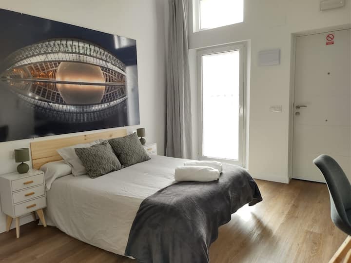 New Apartment Plaza Del Cedro - Universitat de València