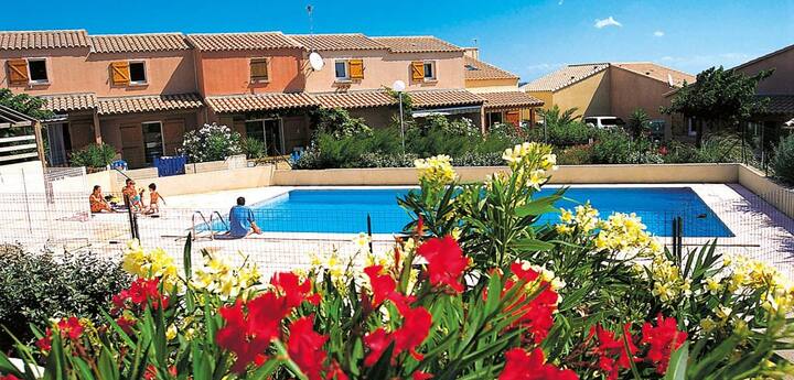 Chambre Dans Adorable Petite Villa .Solo Femme - Saint-Pierre-la-Mer
