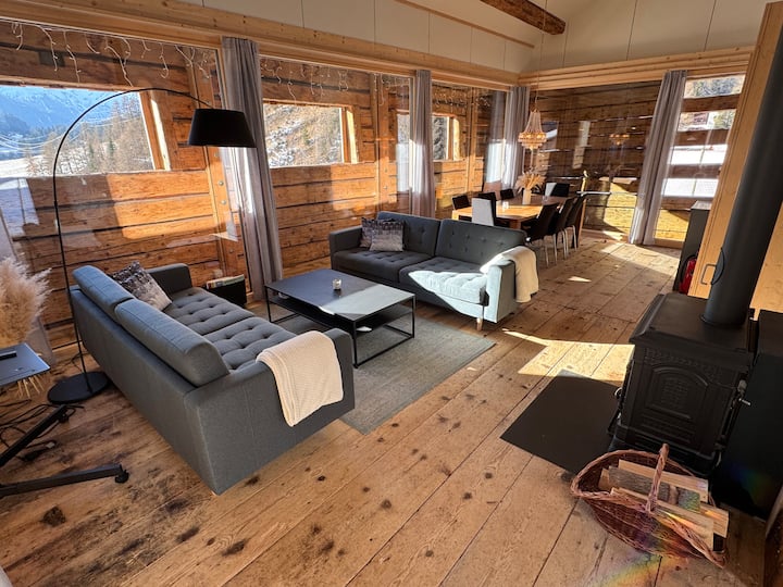 Panoramic Barn Sufers | Splügen | San Bernardino - Mathon