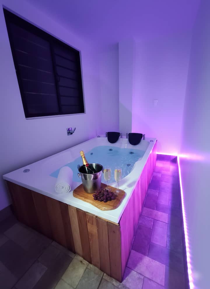 Apartamento Con Jacuzzi Privado - Bello, Colombia