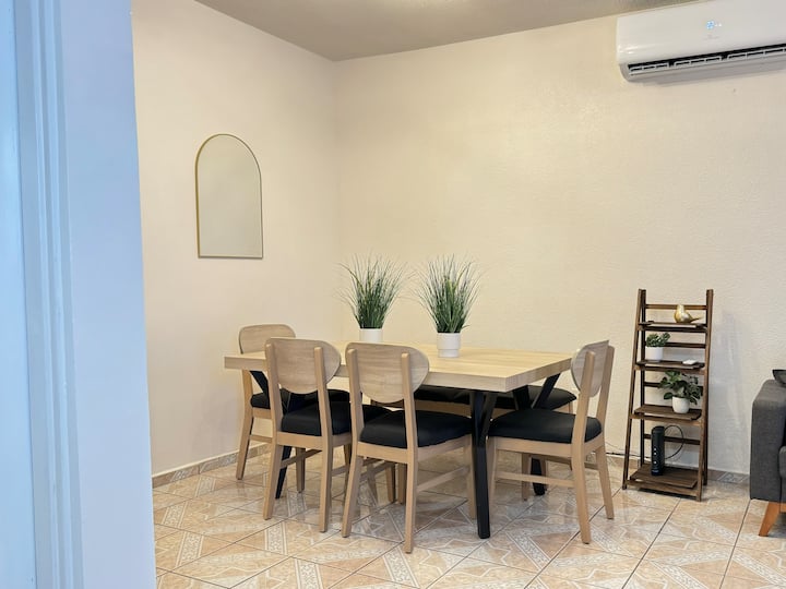 Cozy House In Nuevo Laredo, Mx - Laredo, TX