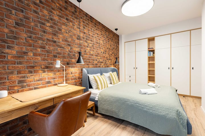 Winter Haven: Modern Retreat In Central Bratislava - Pozsony