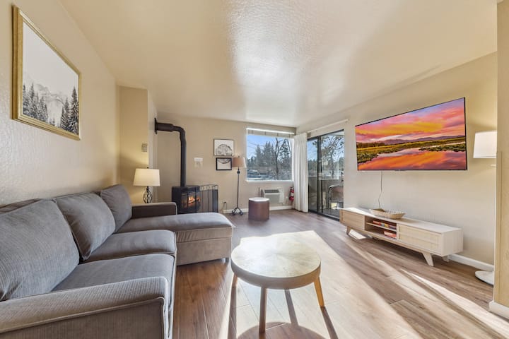 Lakeland Village #104 - 1br, Beach, Ski Shuttle - South Lake Tahoe, CA