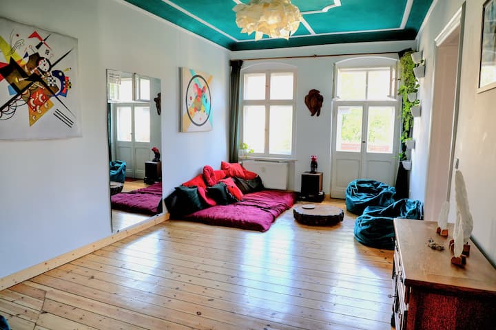 Kinky Boudoir, Cosy & Beautiful - Berlin