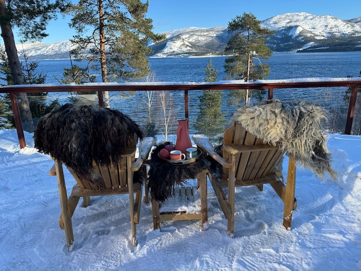 Familiehytte Med Fantastisk Utsikt Over Innsjø - Norway