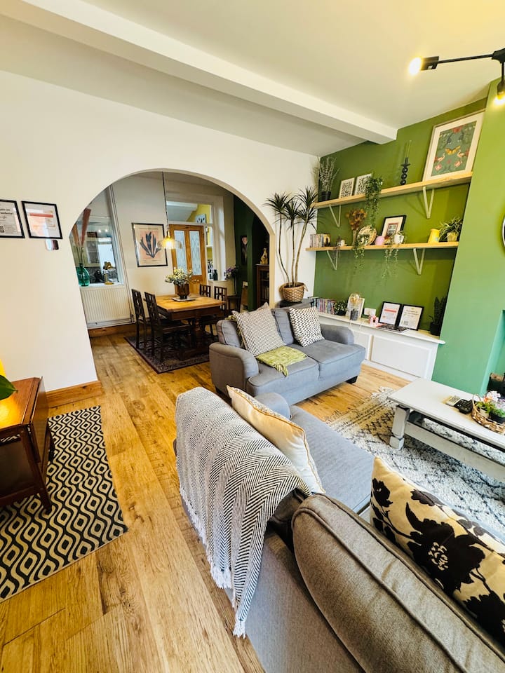 #02 Just The Splott! Sleeps 6, 8mins To Stadium. - Cardiff