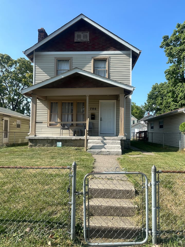 The Town House - Columbus, OH