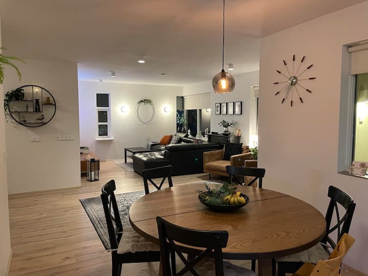 Cosy Family Apartment In Kópavogur - Reikiavik