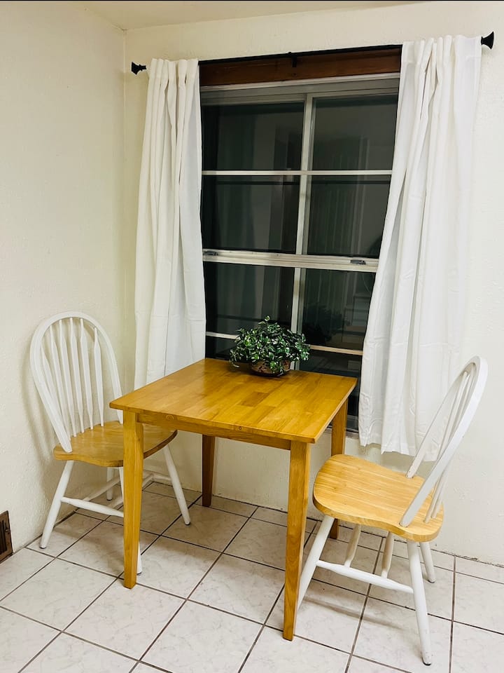 Semi-studio W/ Private Entrance - Farmington, NM