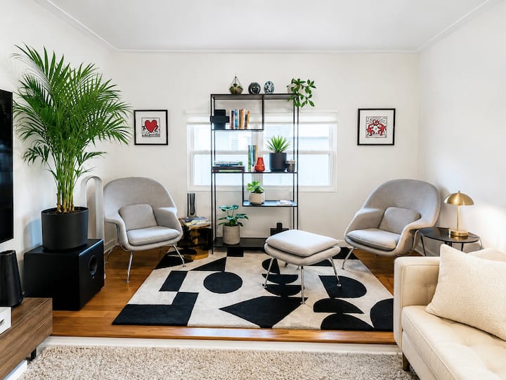 Pet-friendly Retro Diner Home By Downtown St Pete - St. Petersburg, FL