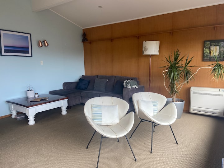 Triple Treat: Sun, Sea And View - Porirua