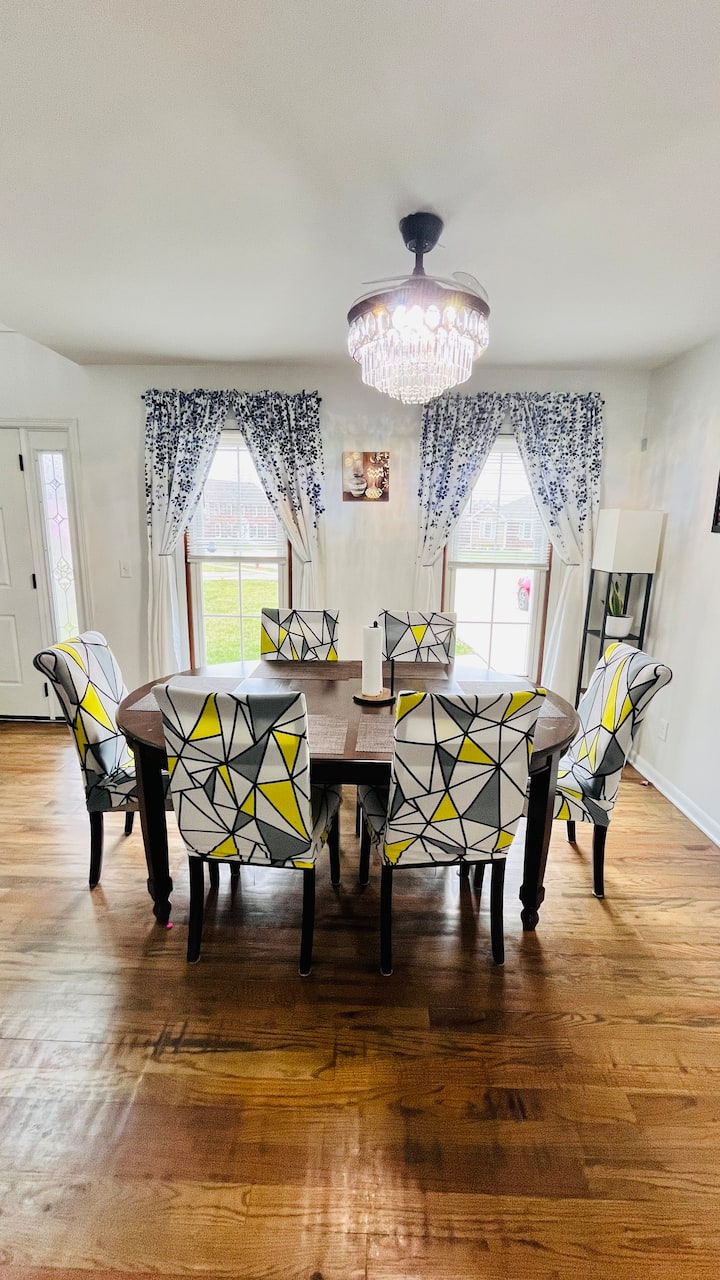 Private Room # 1 With Shared Bathroom - Cortland, IL