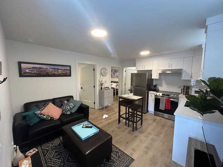 Cozy East Van Suite - Vancouver