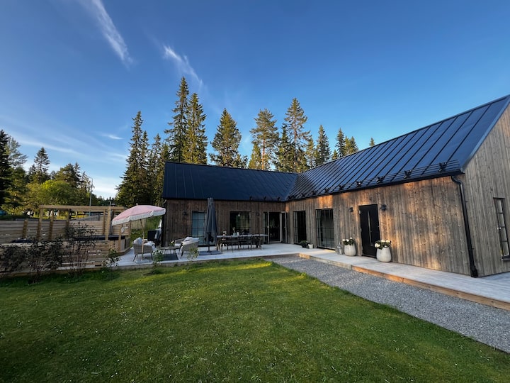 Nybyggt Hus Nära Storsjöcupen Och Centrum - Östersund