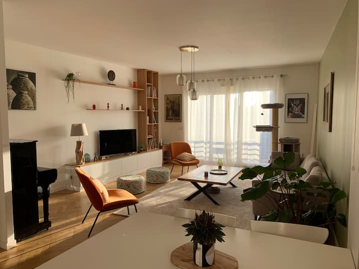 Charmant Appartement 2 Chambres Et Balcon, Métro - ibis Paris Boulogne Billancourt