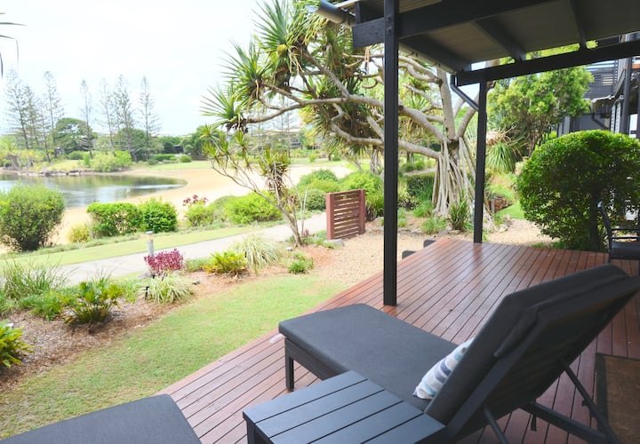 Serene Villa | Lagoon Views & Resort Pool Await! - Sunshine Coast