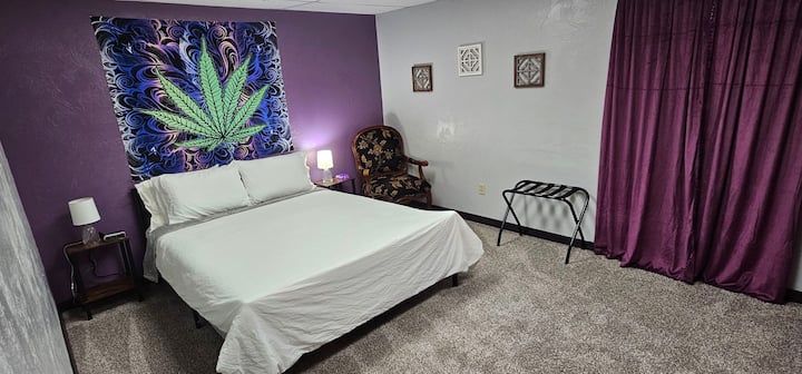 Purple Kush Bud & Breakfast - Clovis, NM