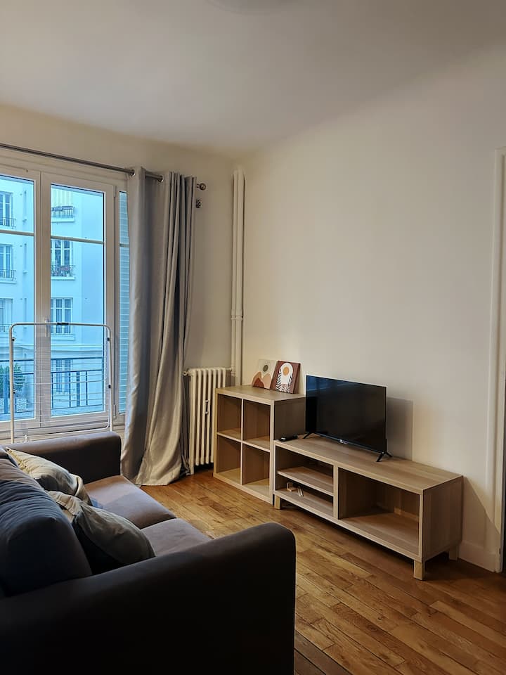 Beau 2 Pièces Lumineux En Résidence Privé - Ranska