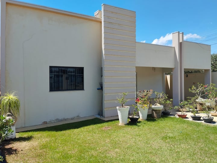 Casa Mobiliada Com 3 Quartos E Piscina - Lucas do Rio Verde