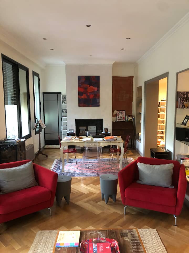 Appartement Central- 6 Places Et Parking - 尼姆
