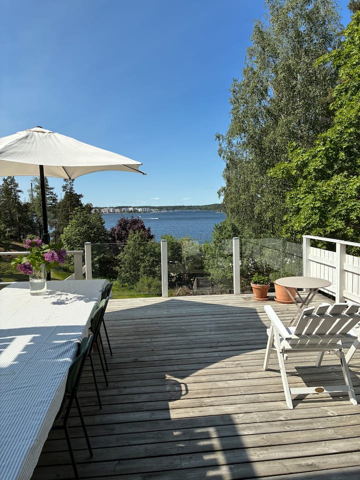 Charming House With Sea View - Vaxholm