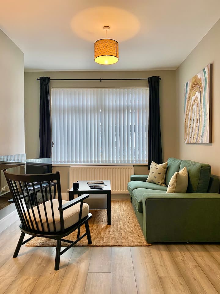 Bailey’s Townhouse - Charming 2 Bed, Belfast - Titanic Belfast