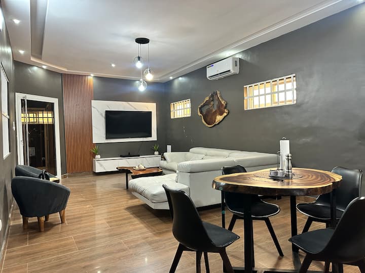 The Loft @ Lily’s Apartment 2beds- 2baths-balcony - Lomé