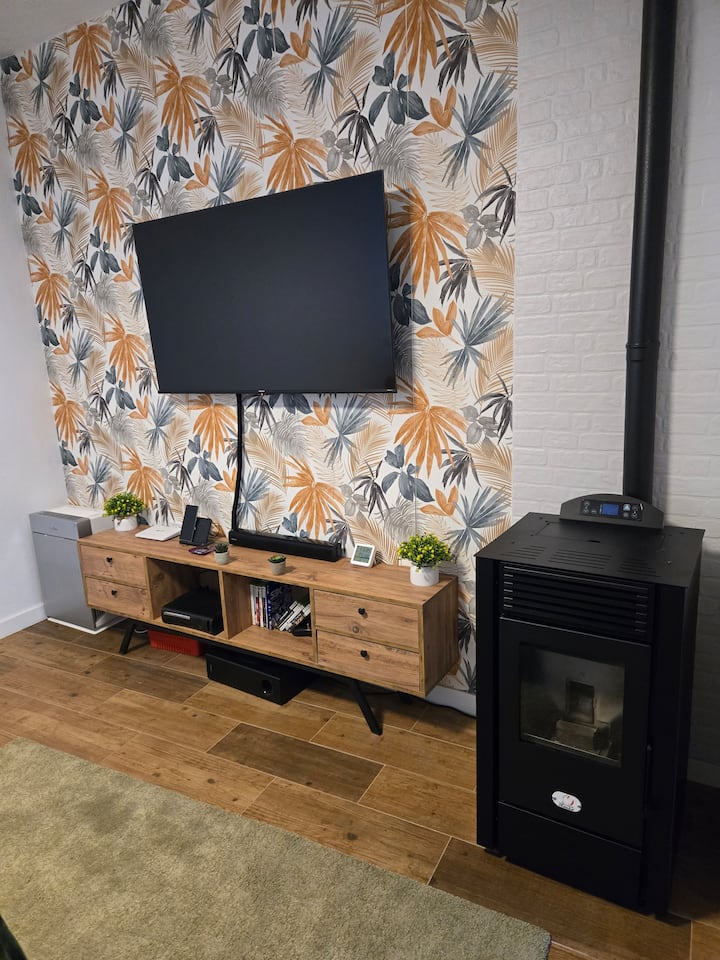 Vivienda A Estrenar En Sierra Norte Con Chimenea - Cala