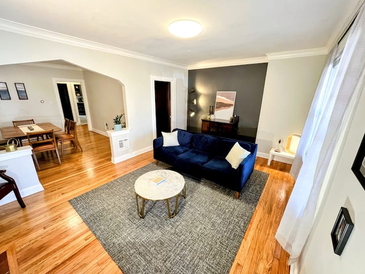 Safe, Quiet, Cozy 2 Bed Apartment In South City - Kirkwood, MO