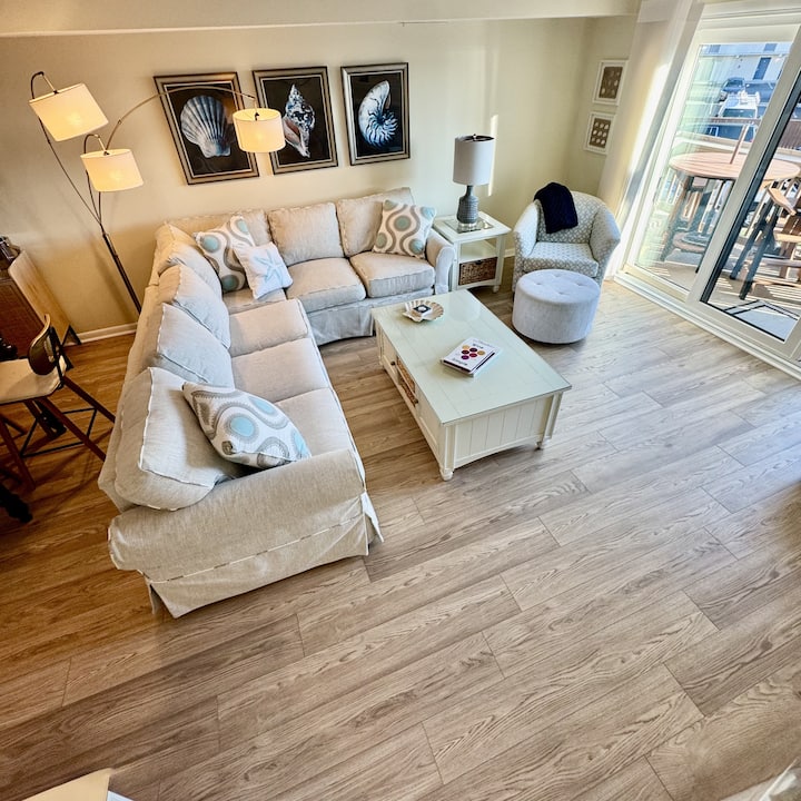 Center Of Dewey Bottle & Cork Street-sleeps 12 - Rehoboth Beach, DE