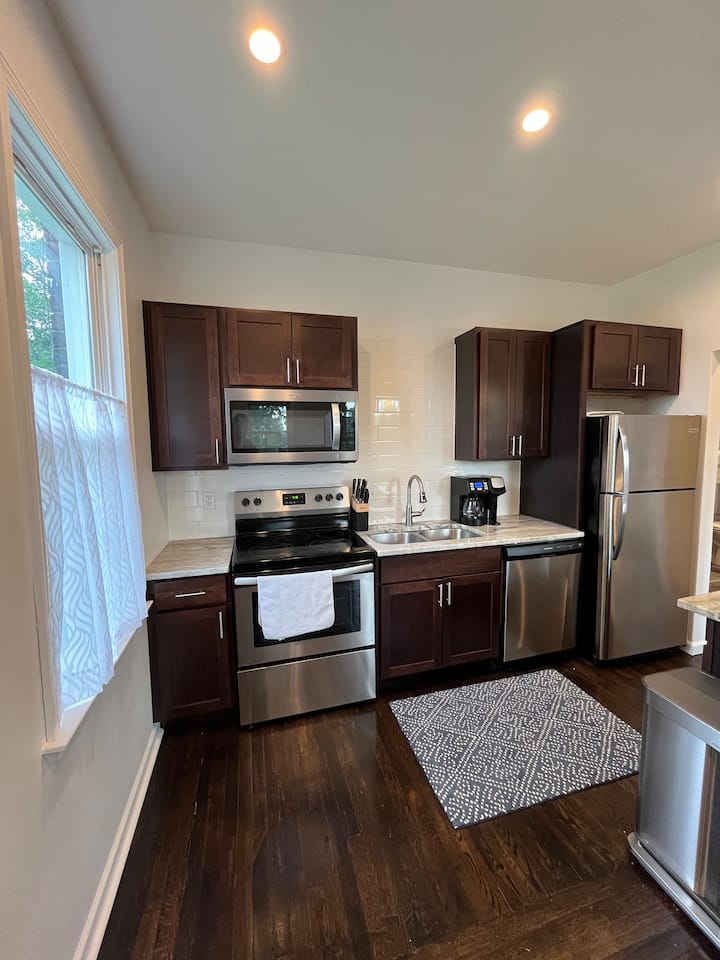Modern Midtown Apartment - Detroit, MI