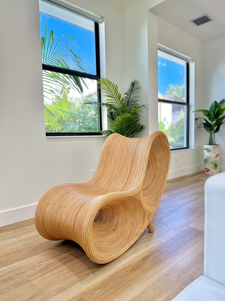 Lux 2br 2ba Iconic Architectural Collections - West Palm Beach, FL