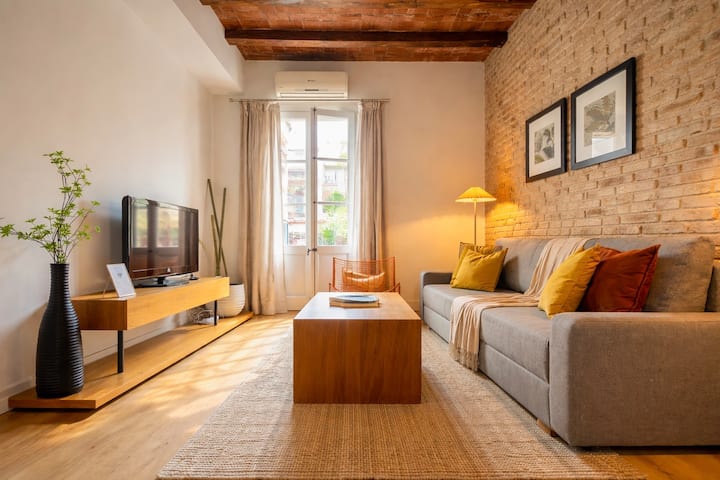 Stunning 1br Near Sagradafamilia With Smallbalcony - Barcelona