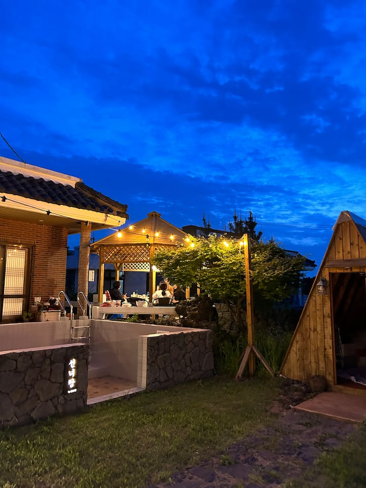 최대5인/독채/바다뷰/닭머르/함덕7분/신흥7분/삼양10분/세탁기/건조기 - Jeju