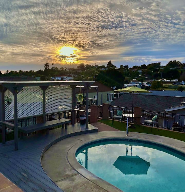 Suburban Poolside Cozy Casita, With A Beachy Vibe - San Diego, CA