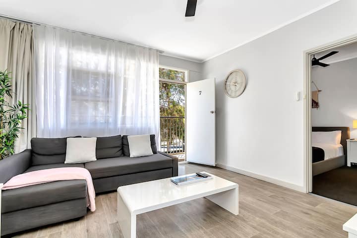 Walk To Beach & Cafes • Near City & Airport - Adelaide