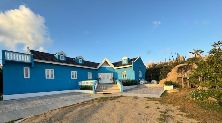 Weburi Garden – Peace By The Rocks - Aruba