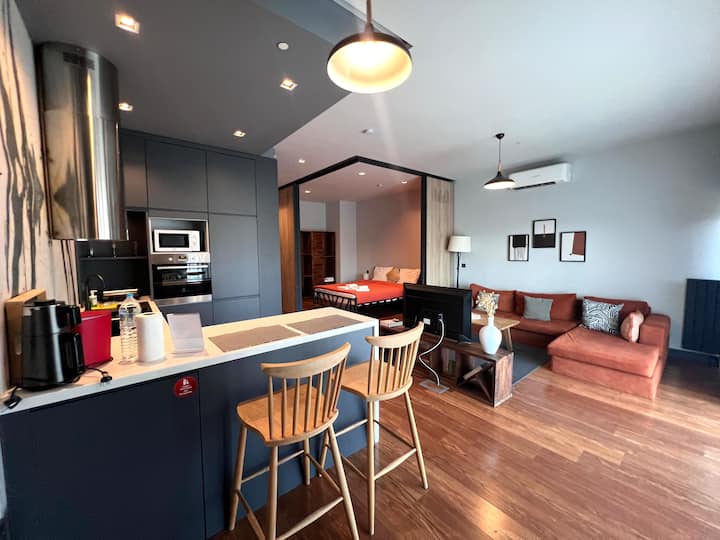 Modern 1br , Pool, Parking , Gym, Sauna Saxmgstn - Estambul