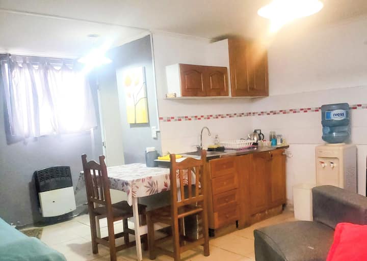 Zona Aeropuerto Comodoro. Mand Msj Antes De Reserv - Comodoro Rivadavia