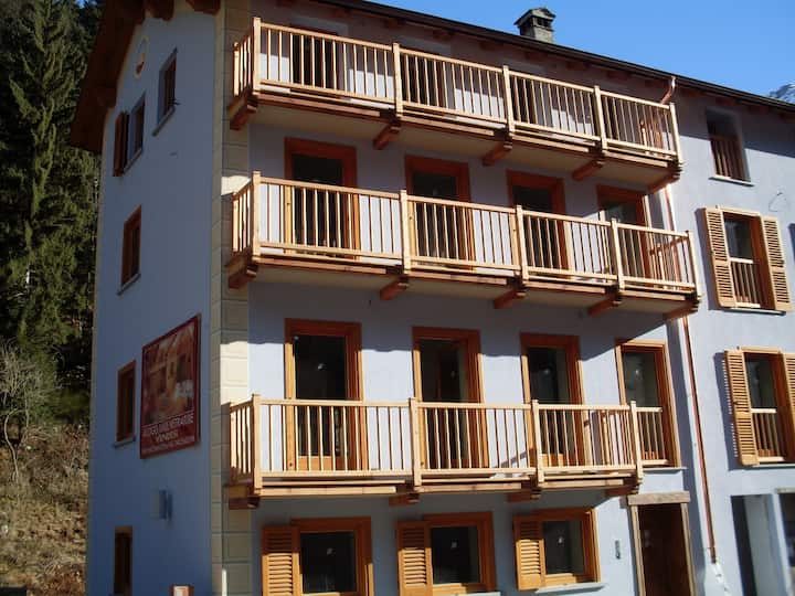 Mollia Pretty House - Pila