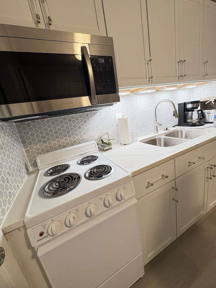 Clean & Updated Home- Kng/qn-15 Min From Arrowhead - Independence, MO