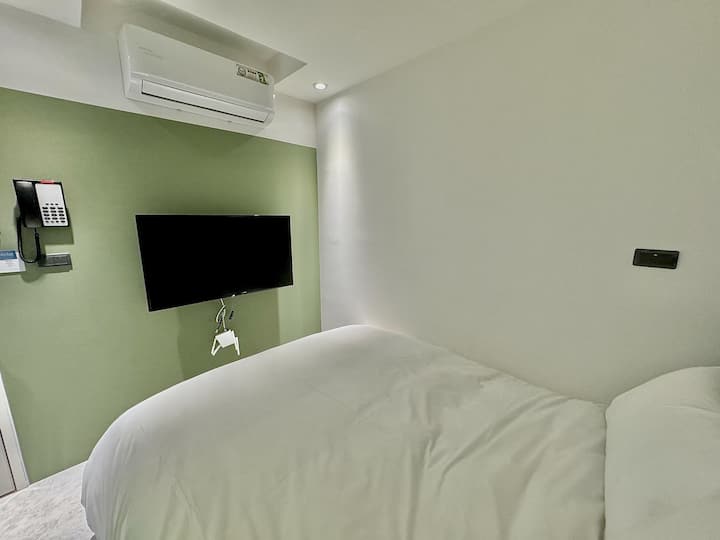 Shining Smiley Inn Ximen - Beitou District