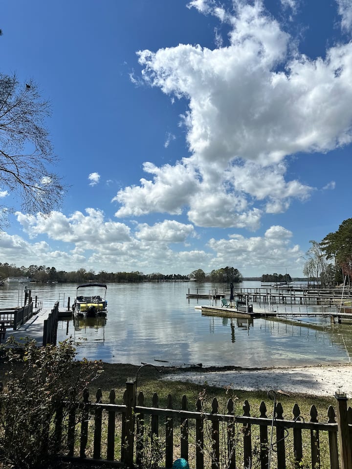 Enjoy Lake Front Access @Baylife_lakemurray - Gilbert, SC