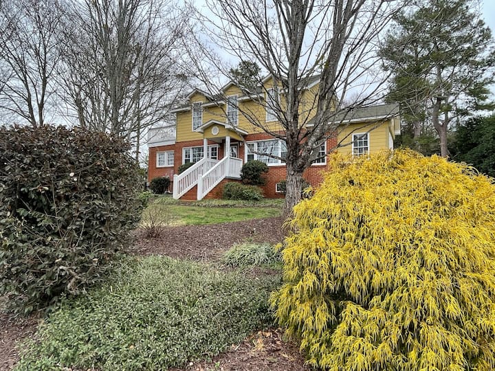 Multi Bedroom Home On Milledge Ave - Athens, GA