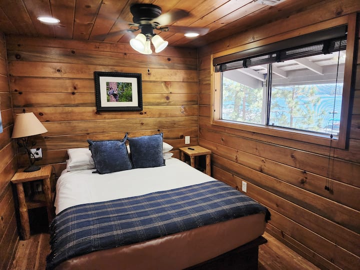 Lakefront, Cabin 1 - China Peak Mountain Resort, CA