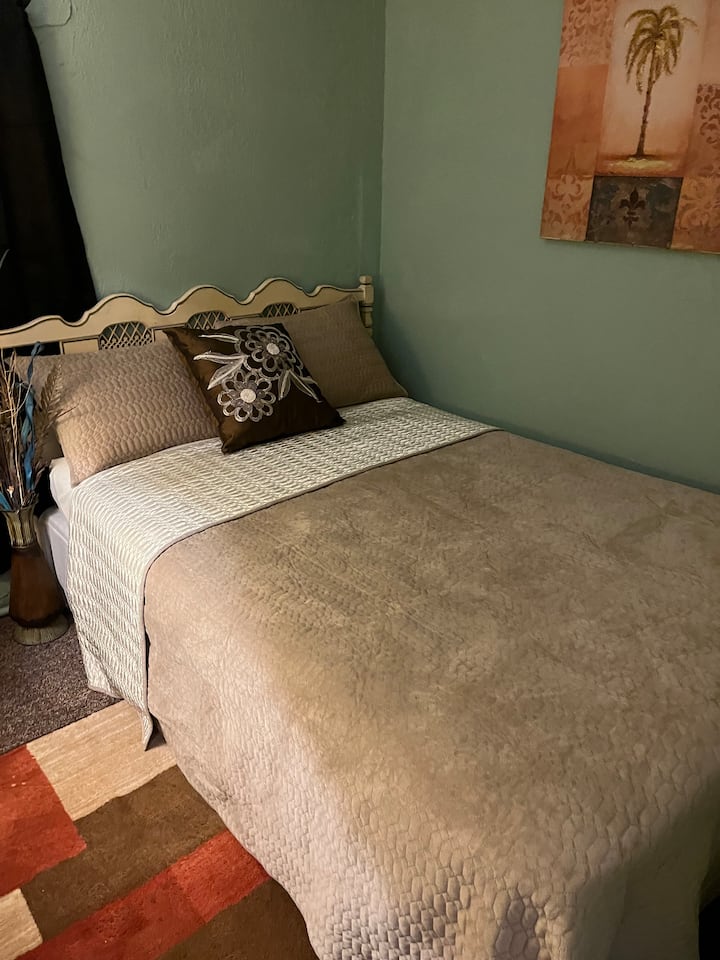 Room D5 *Quiet Cozy & Affordable Room - Ocala, FL