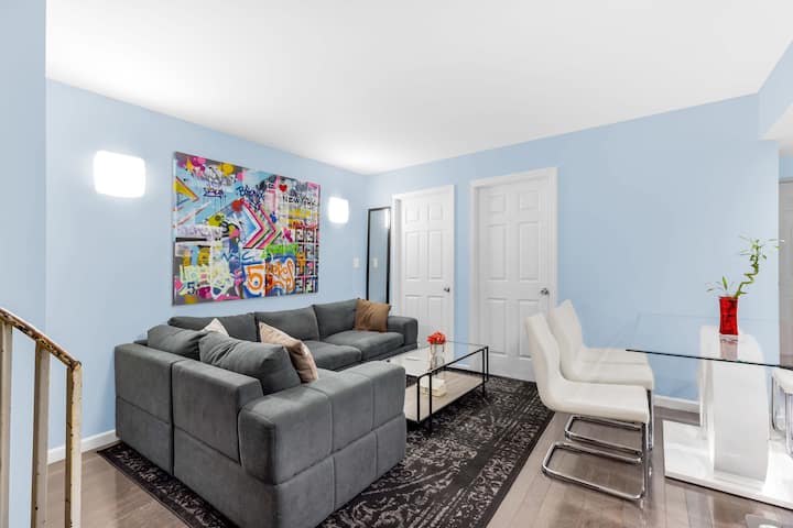 Lovely Manhattan Apartment Sleeps 9 - ニューヨーク