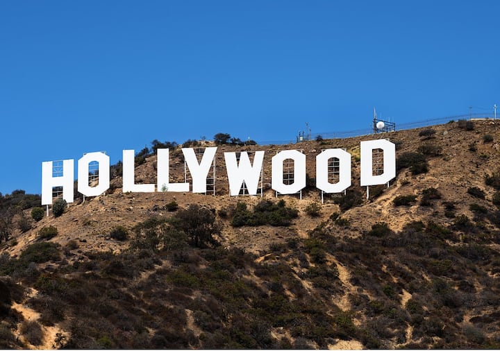 Stylish Hollywood Blvd. Apartment • Free Parking - Beverly Hills, CA