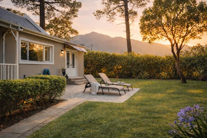Walk To Village | Central | Picturesque & Secure - Franschhoek