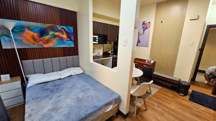 Maison Stamford Stylish Unit In Mckinley Hill Bgc - Taguig